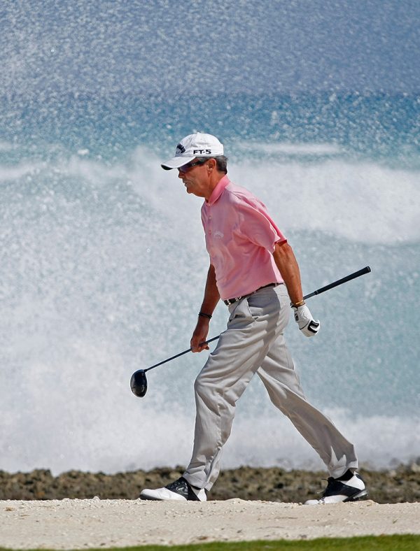 About Mark McNulty, Professional golfer, photographer and music lover